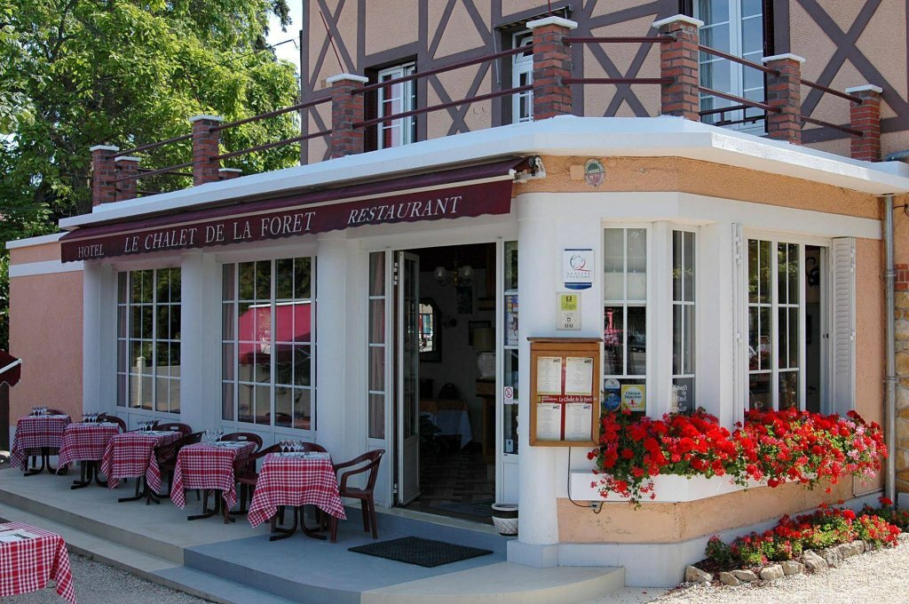 Otel Hôtel le Chalet de la Forêt, Vierzon, foto