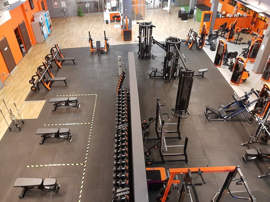 Fitness kulüpleri Basic-Fit Bilbao Barakaldo Mercado Municipal Barakaldo, Bask Ülkesi, foto