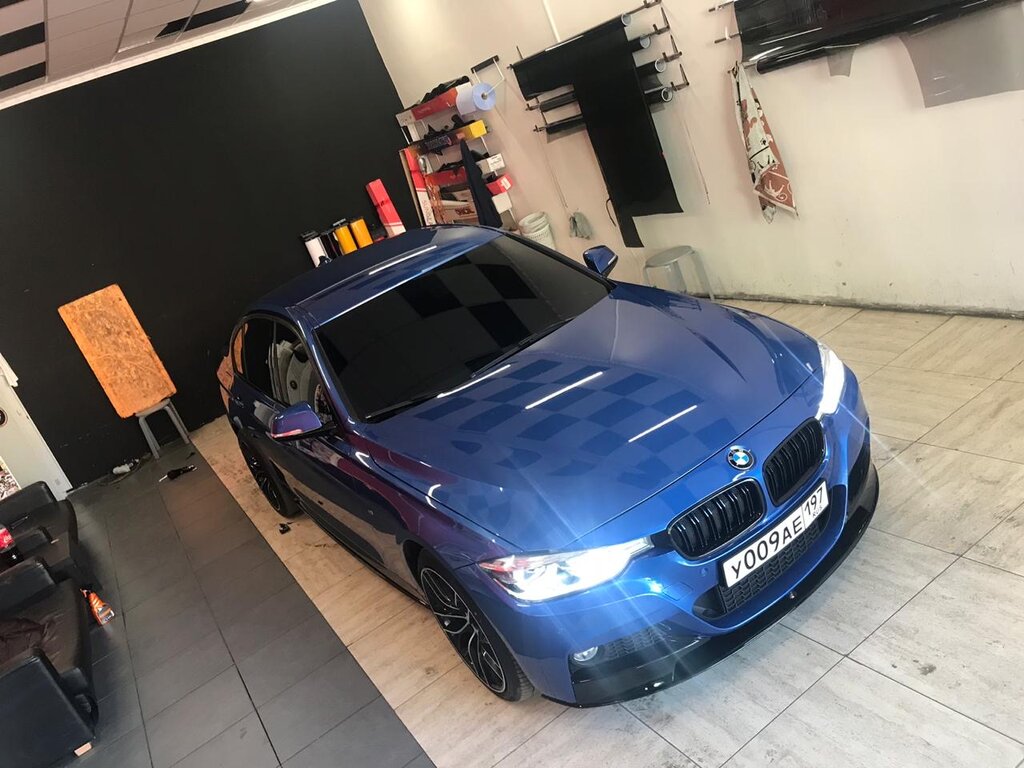 Araç camlarının renklendirilmesi Tonirovka. ink, Moskova, foto