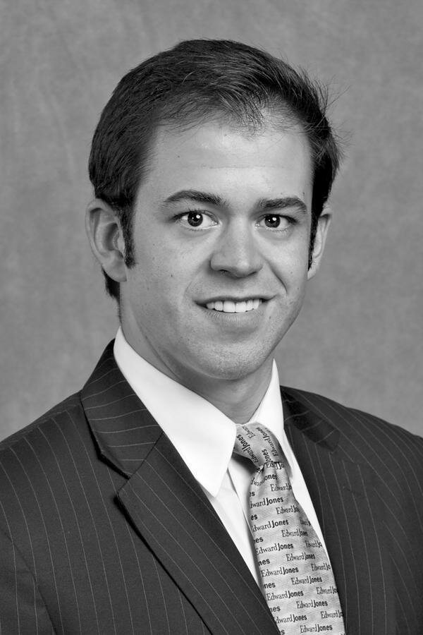 Yatırım fonu firmaları Edward Jones - Financial Advisor: Skylar W Dean, Aams™, Tennessee Eyaleti, foto