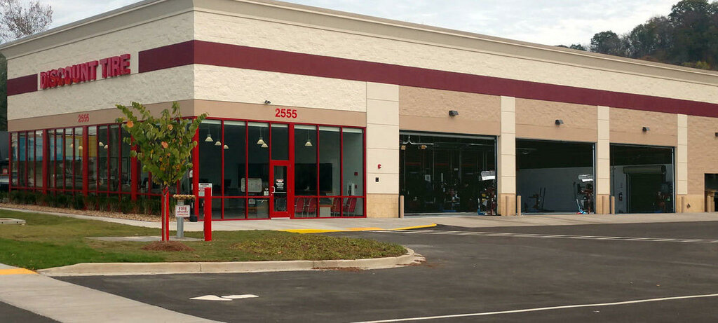 Jant ve lastikçiler Discount Tire, Tennessee Eyaleti, foto