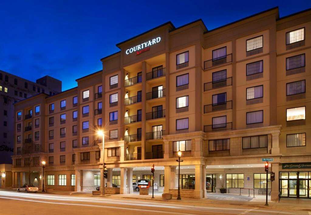 Otel Courtyard by Marriott Milwaukee Downtown, Milwaukee, foto