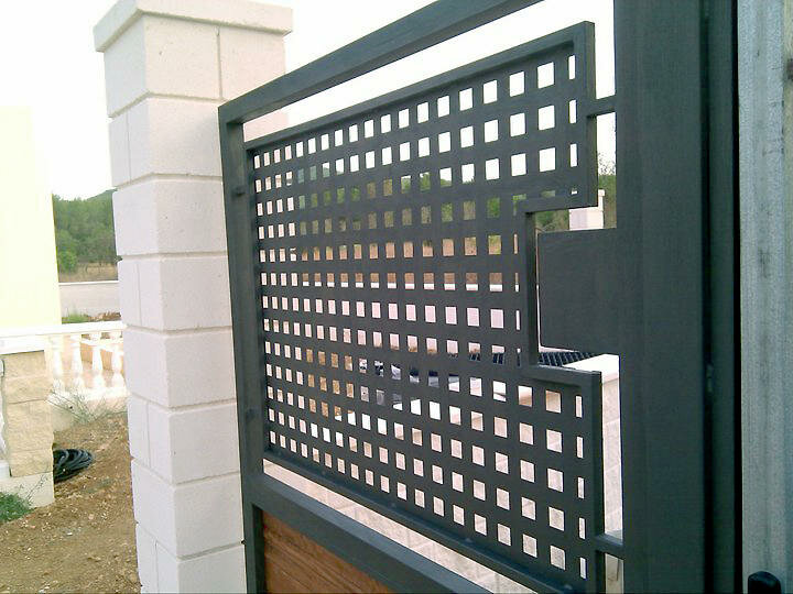 Kerestecilik Automatismos y Pvc Santa Eulalia S. L., Santa Eulalia del Rio, foto