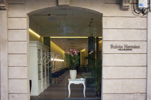 Rubén Hernáez Peluqueros (Calle General Vara del Rey No:22), kuaförler  Logrono'dan