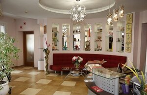 Salon krasoty Damira (Sribnokilska Street No:24), güzellik salonu  Kiev'den