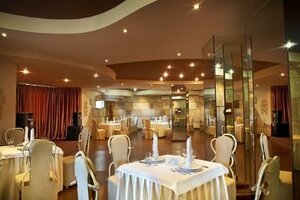 Mirazh-park (vulytsia Yuriia Haharina No:28, selo Sofiivska Borshchahivka), restoran  Kiev Bölgesi'nden