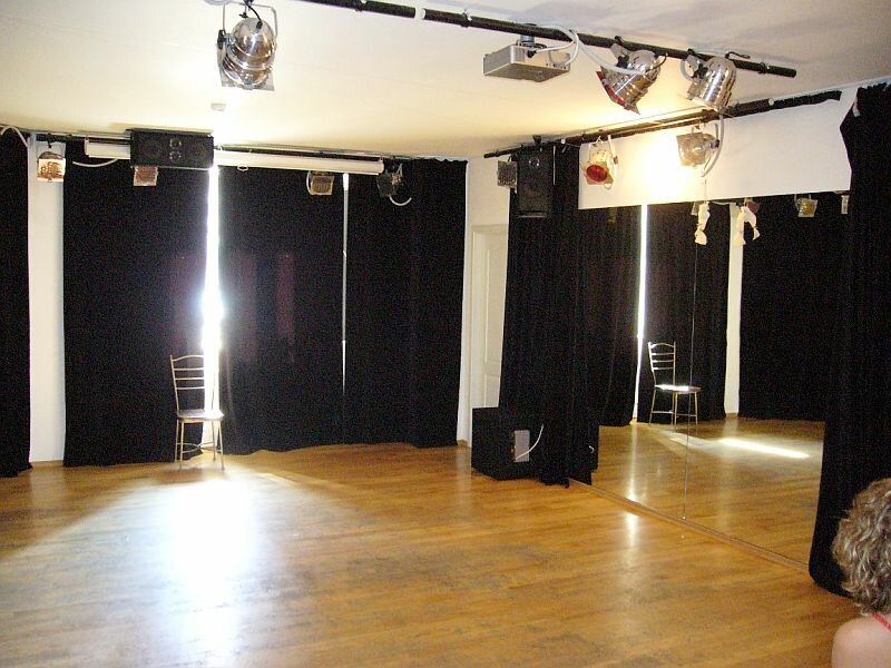 Tiyatrolar Teatr-studiya Sakvoyazh, Kiev, foto