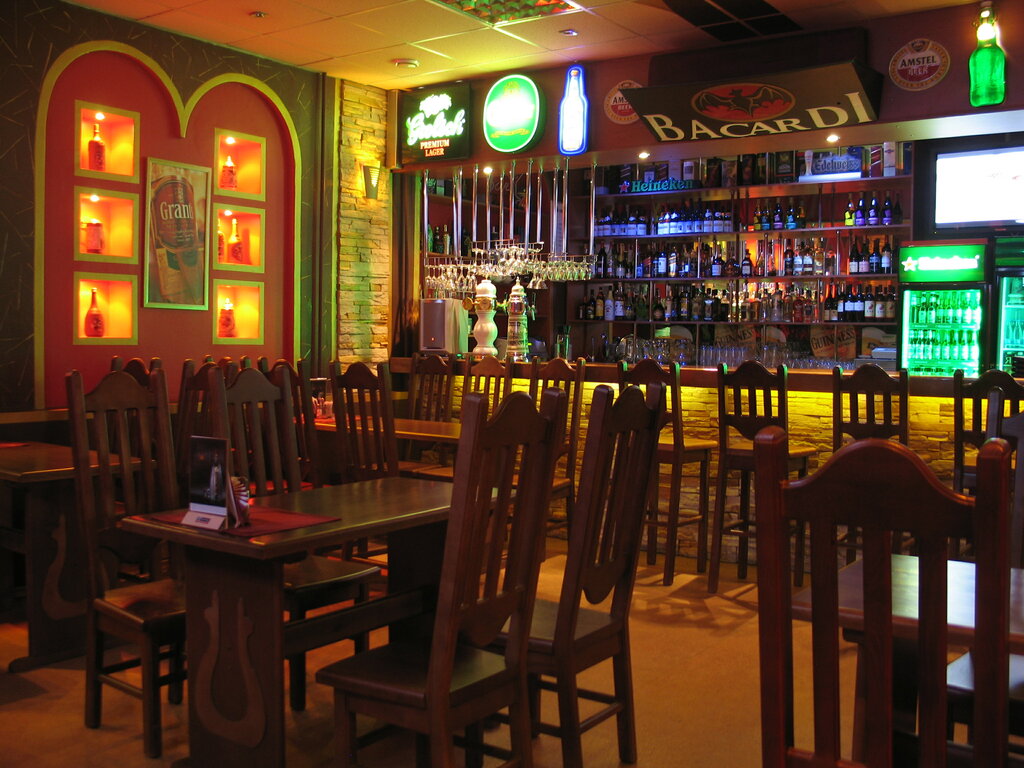 Spor barları Kafe-bar Pyat sharov, Yekaterinburg, foto