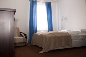 Usadba Blizhe k Nebu (Ivano-Frankivska Region, Yaremchanska miska rada, selo Polianytsia, urochyshche Hrun), otel  Yaremcha'dan