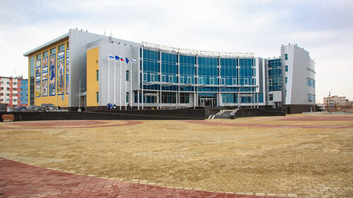 Çok amaçlı spor tesisleri Yamburg, Novy Urengoy, foto
