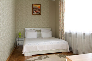 Otel na Solnechnoy (Zakarpatska Region, Mukachevo District, selo Poliana), otel  Zakarpatska oblastından
