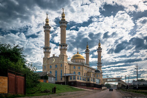 Tsentralnaya mechet (Republic of Ingushetia, Nazranovskiy rayon, selo Ekazhevo, ulitsa Dzhabagiyeva), cami  İnguşetya'dan