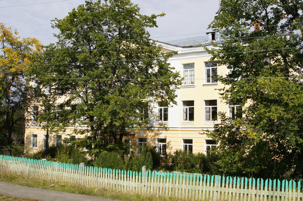 Ortaokul Mkou Shgo Shalinskaya SOSh № 90, Sverdlovskaya oblastı, foto