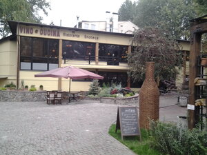 Restoran Vino e Cucina (Sichovykh Striltsiv Street No:82), restoran  Kiev'den