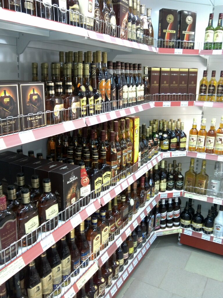 Alkollü içecekler Magazin Gradus, Ulyanovsk, foto