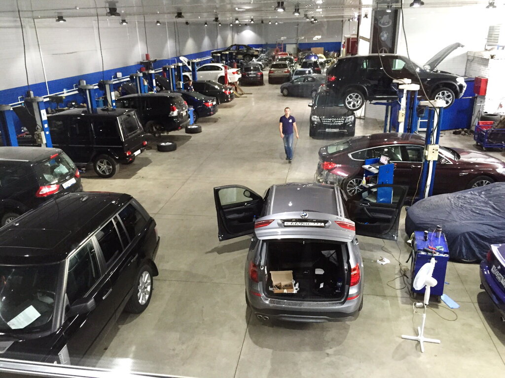 Otomobil servisi M-center, Moskova, foto