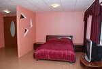 Славянская (1-a Slovianska vulytsia No:2А), otel  Lugansk'tan