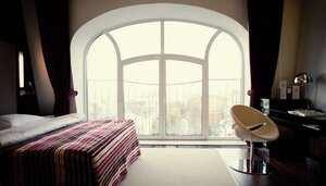 11 Mirrors Design Hotel (Bohdana Khmelnytskoho Street No:34А, Shevchenkivskyi District), otel  Kiev'den
