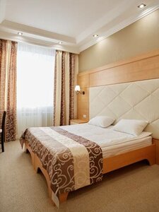 Center Hotel (Pobedy Avenue No:48), otel  Lysva'dan