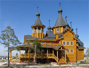 Ortodoks kiliseleri Tserkov Rozhdestva Khristova V Khanymeye, Yamal‑Nenets Özerk Bölgesi, foto