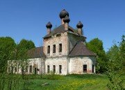 Ortodoks kiliseleri Tserkov Dimitriya Solunskogo v Dimitriyevskom, chto V Igrishchakh, Yaroslavskaya oblastı, foto
