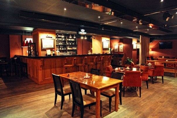Bar Edinburg, Kökşetav, foto