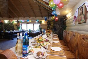 Kermanich (вулиця Данила Галицького No:188), restoran  Yaremcha'dan