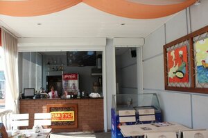 Dva Gusya (Poshtovyi prospekt No:25, Kryvyi Rih), fast food  Krivoi Rog'dan