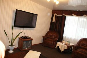Sedmoye nebo (2nd Stroitelnaya Street No:21А), otel  Barnaul'dan