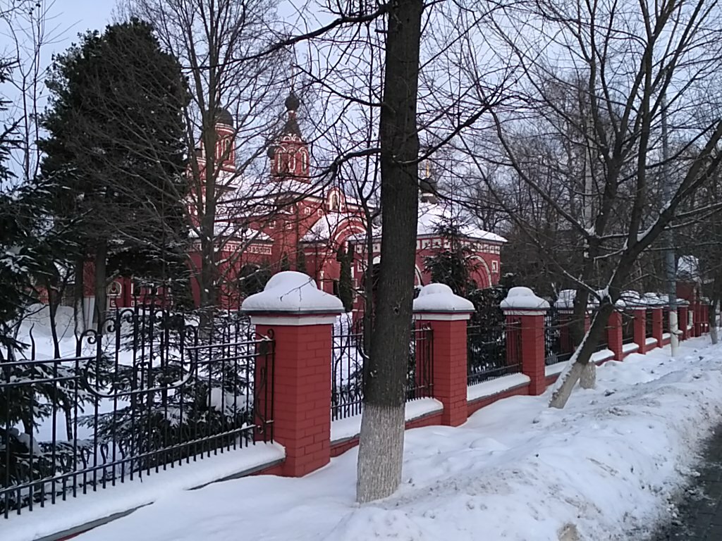 Şapel, haç anıtı Часовня Матроны Московской, Himki, foto