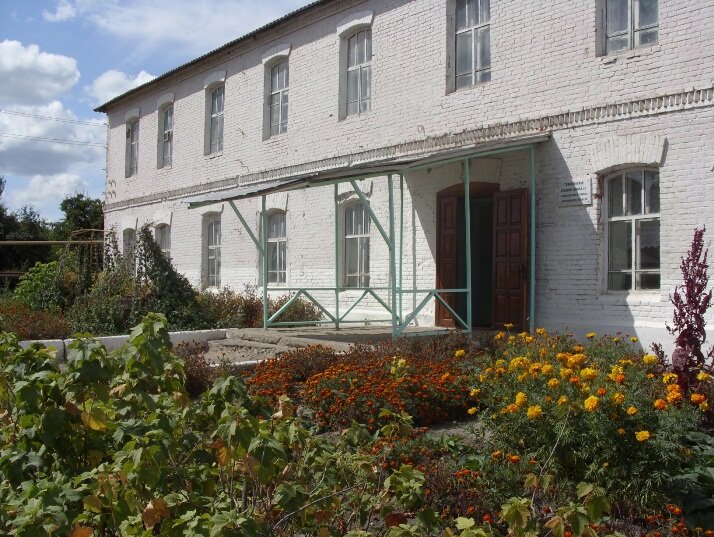 Ortaokul Грибановская средняя общеобразовательная школа № 1, Voronejskaya oblastı, foto