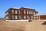 Хужирская средняя общеобразовательная школа (Baykalskaya ulitsa No:29, posyolok Khuzhir), ortaokul  İrkutskaya oblastından