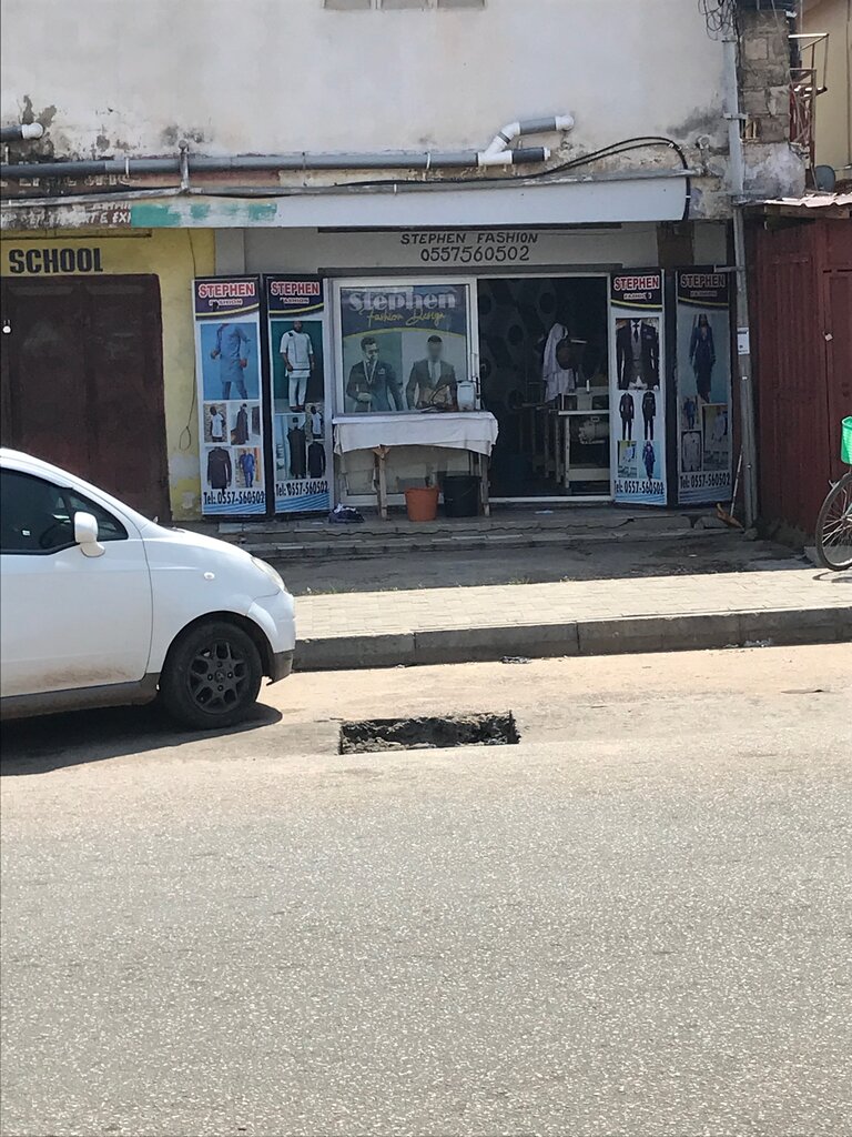 Giyim mağazası Stephen, Akra, foto