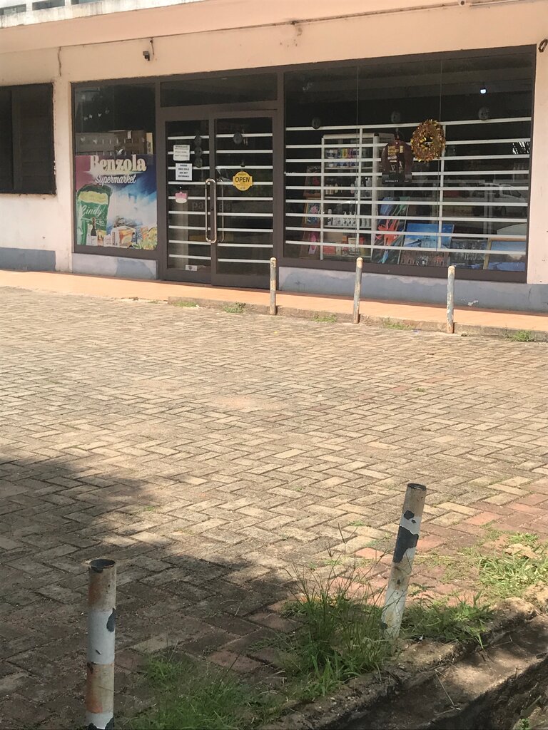 Cep telefonu ve aksesuarları satış mağazaları Benzola United Graphix, Akra, foto