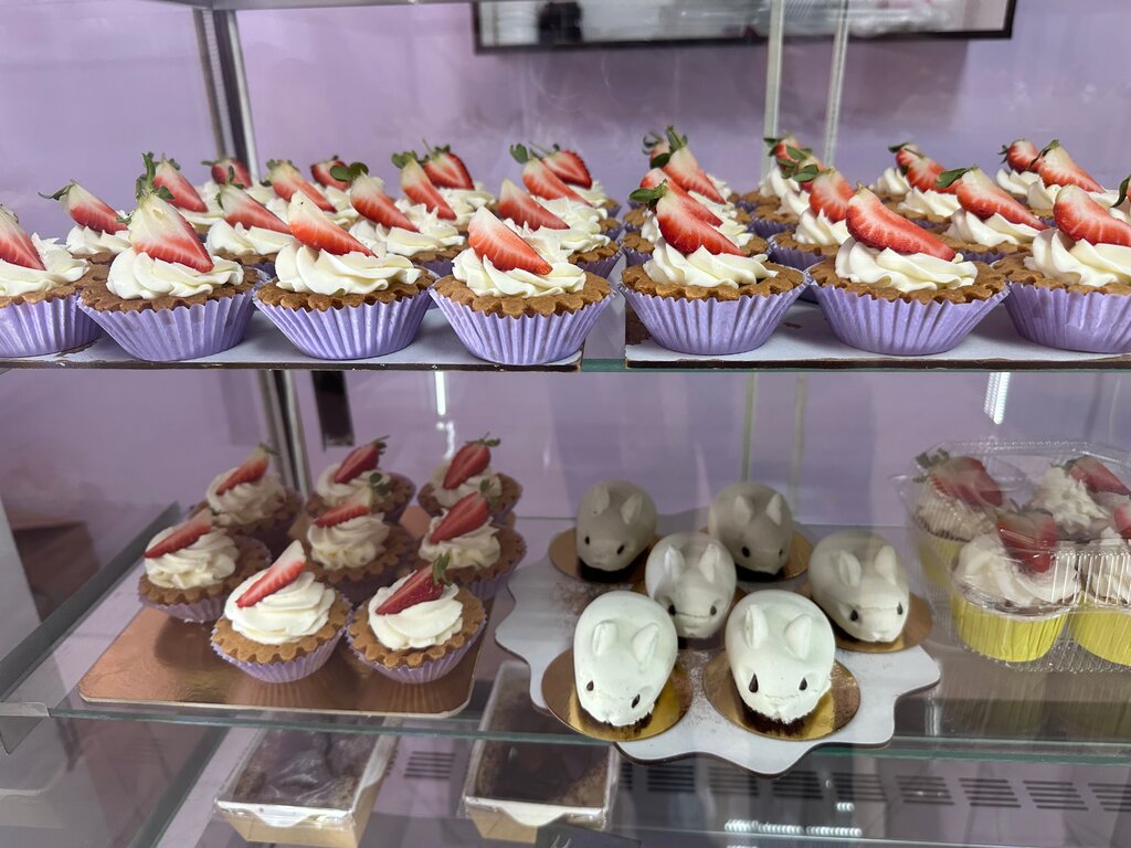 Pasta, şekerleme ve tatlı Lakomka, Baykonur, foto