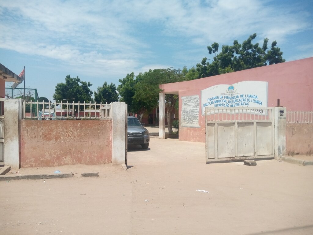Ortaokul Escola Amos Coménio, Loanda, foto
