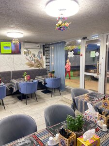 Шашлычный дом (ulitsa Bigdaya No:5), kafe  Krasnodar'dan