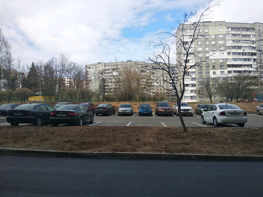 Otoparklar Parking lot, Minsk, foto