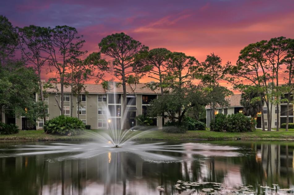 Emlak ofisi Beneva Place Apartments, Florida Eyaleti, foto