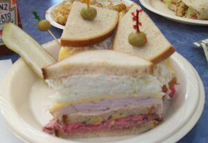 Eight Hills Caterers (United States, Verona, 542 Bloomfield Ave), restoran  Verona'dan