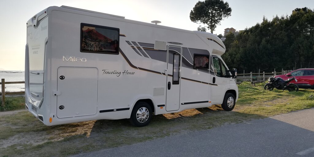Emlak ofisi Autocaravanas Vigo, Vigo, foto
