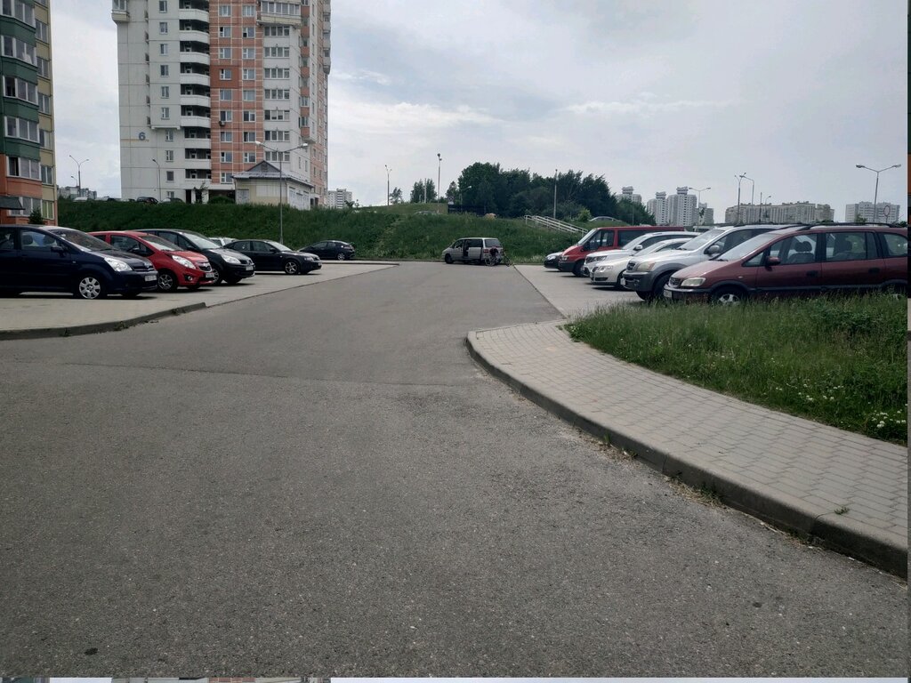 Otoparklar Parking lot, Minsk, foto