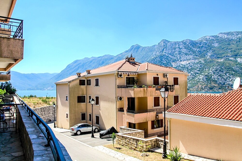 Emlak ofisi Maxim's Global, , foto