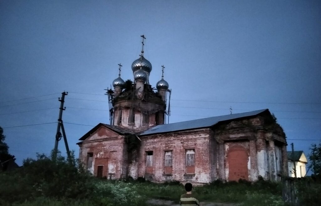 Ortodoks kiliseleri Tserkov Rozhdestva Khristova V Arefino, Yaroslavskaya oblastı, foto