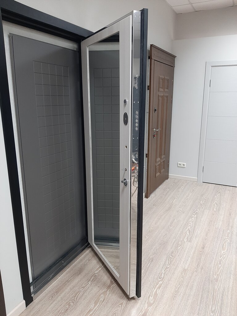 Kapılar Departament Dverey, Moskova, foto
