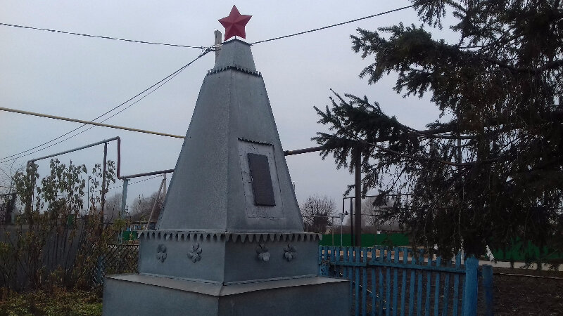 Anıt, heykel Обелиск в память павших воинов в Великой Отечественной войне, Tataristan, foto