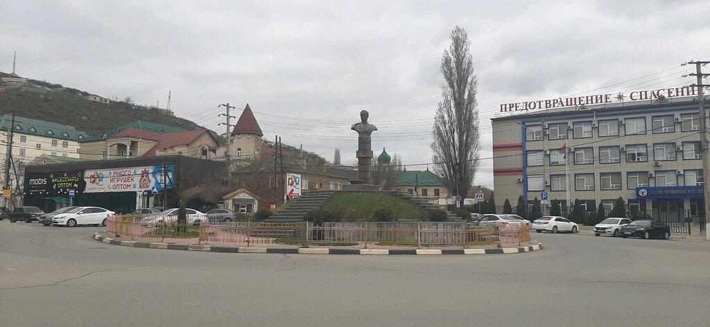 Anıt, heykel М. Омаров, Makhachkala, foto