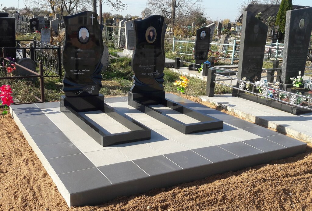 Heykel ve mezarlık taşı üreticileri Vederko N. M. Ip, Slutsk, foto