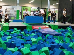 Jump 3000 GmbH (Berlin, Landsberger Straße, 217), spor ve eğlence merkezi  Berlin'den