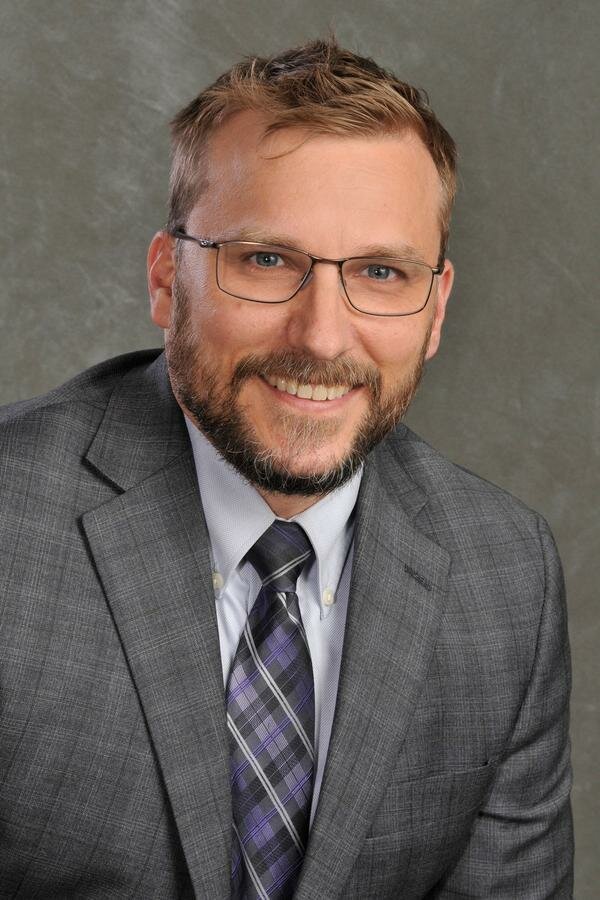 Yatırım fonu firmaları Edward Jones - Financial Advisor: Warren R Tyler, Arizona Eyaleti, foto